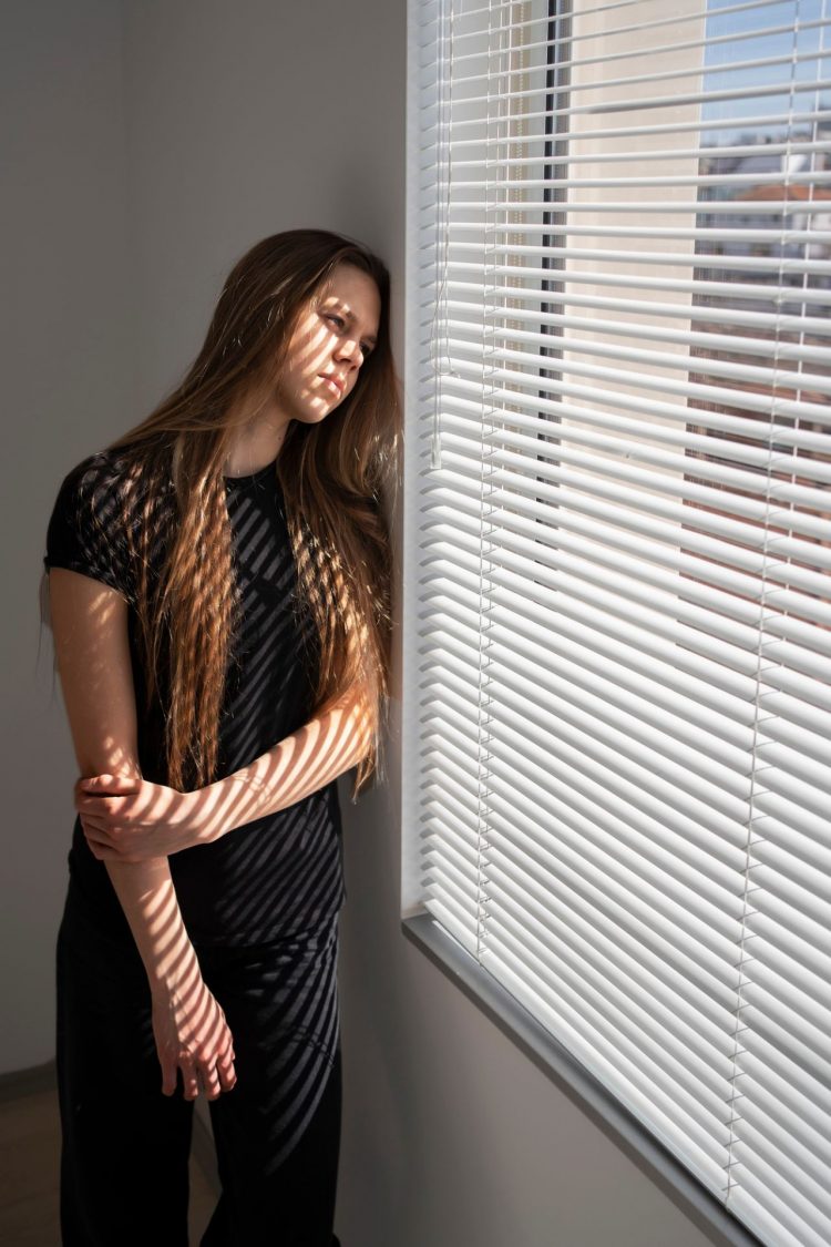 Sleek and Stylish Roller Blind Ideas to Transform Your Home - Bevwo